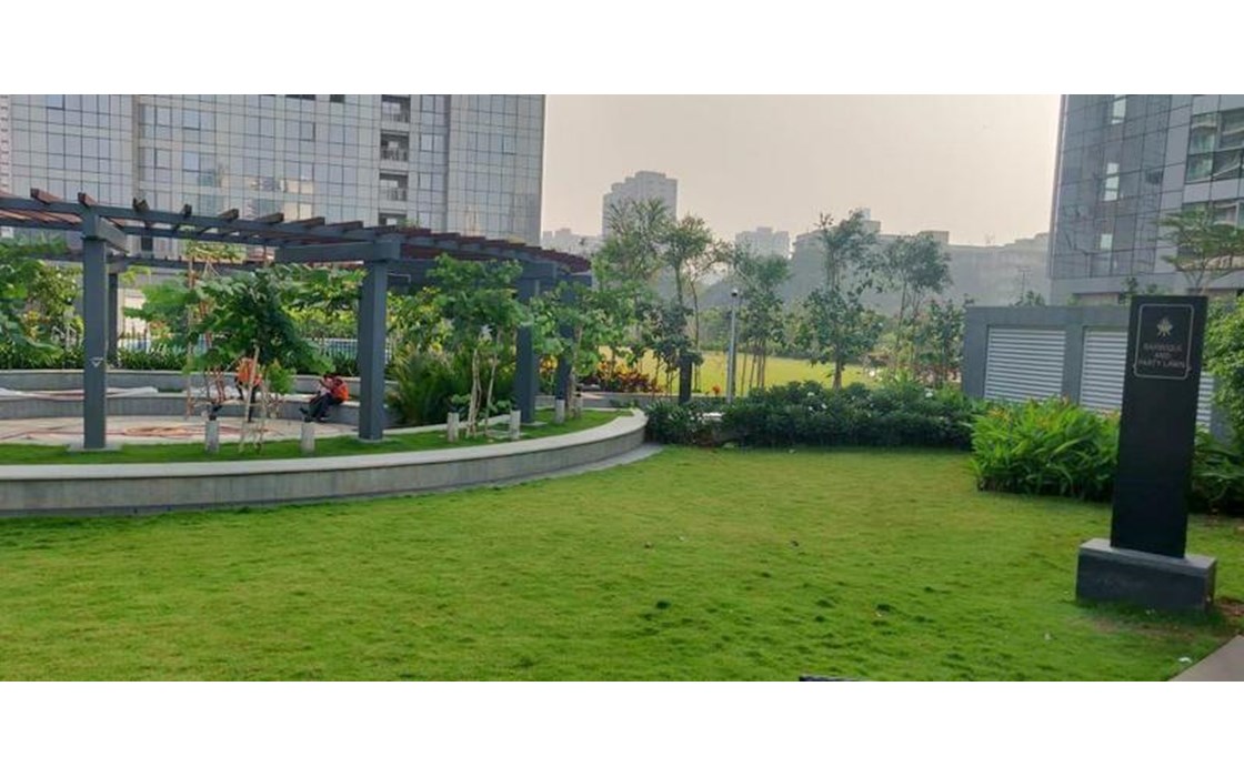 One ICC Tower, Dadar East Flats Apartments on Rent, Sale & Lease